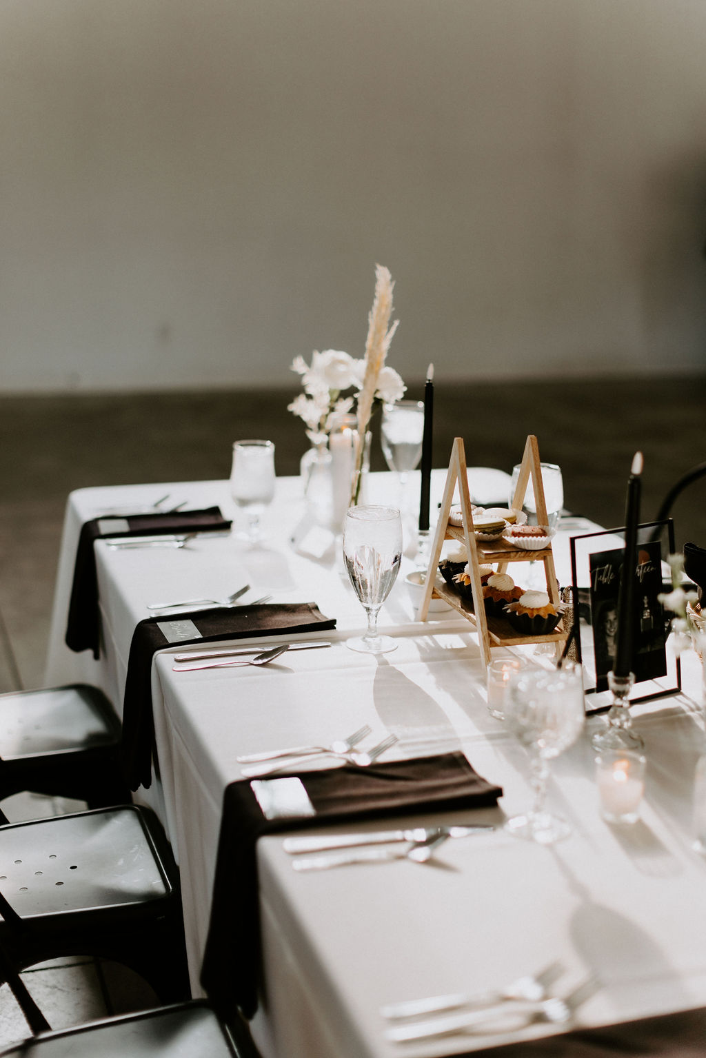 Modern Black and White Wedding at Pinewood | Keyed Up Events